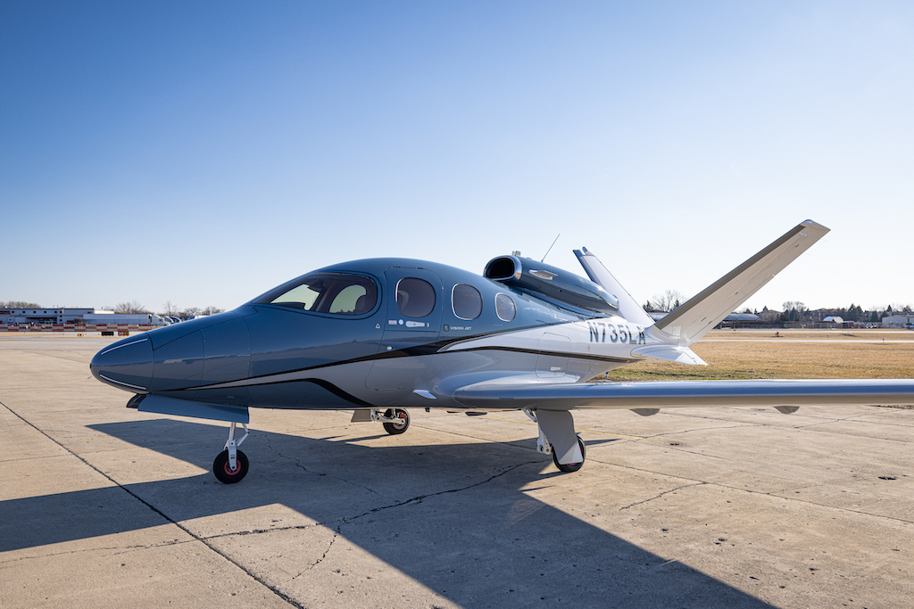 SOLD: 2018 CIRRUS SF50 G1 Vision Jet (N735LA) | Lone Mountain Aircraft