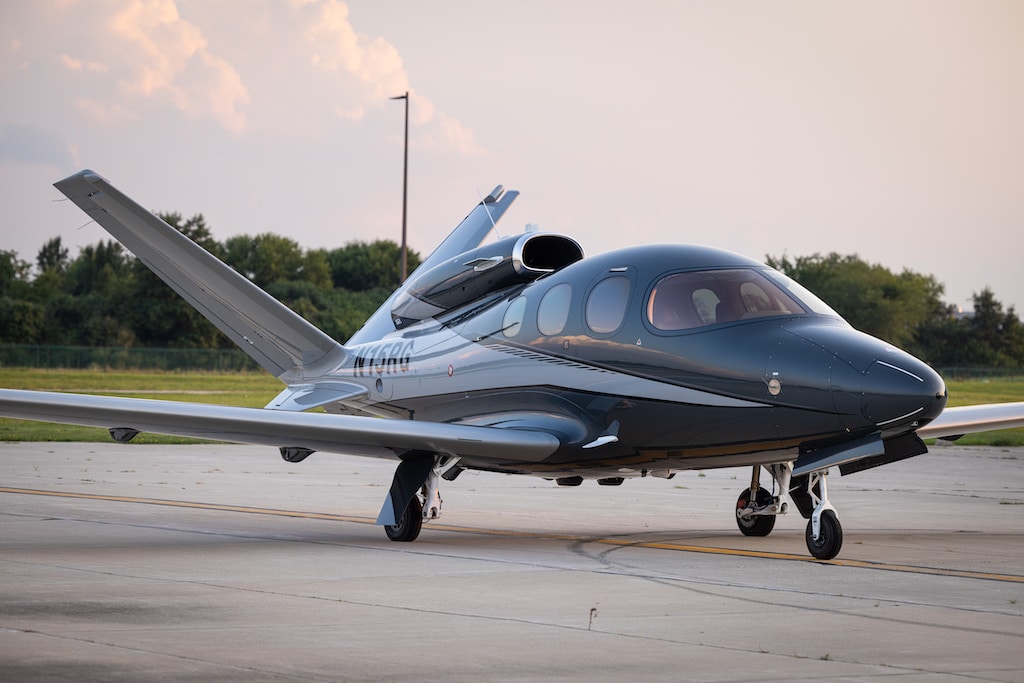 SOLD: 2021 CIRRUS SF50 G2 Vision Jet (N15RG) | Lone Mountain Aircraft
